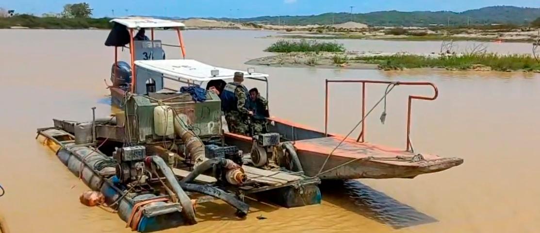 Mineros informales de Nechí amenazan con paro por presuntos ...