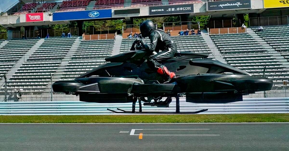 Video: Al mejor estilo de Star Wars presentan la moto voladora
