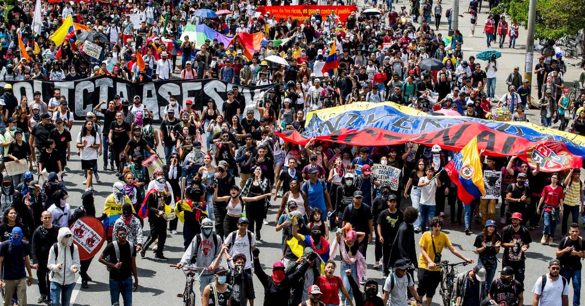 Petro prometió reparar a las víctimas del “estallido social” de 2020 y ...