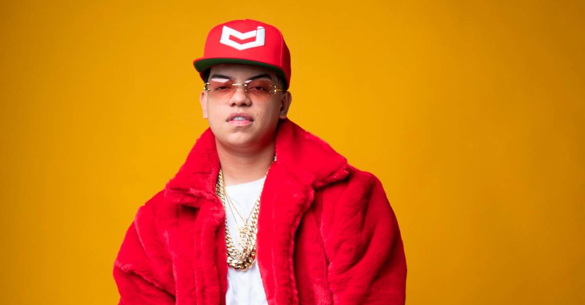 ¿Ya escuchó a J Álvarez cantando música norteña?