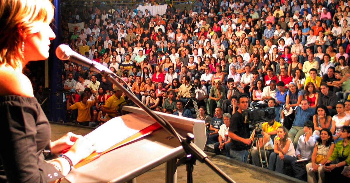 Prográmese con el 32° Festival Internacional de Poesía de Medellín 2022