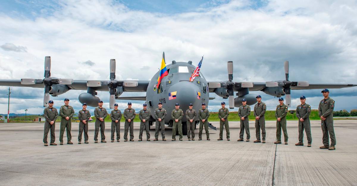EE.UU. entregó dos aviones Hércules C-130 a Fuerzas Militares de Colombia