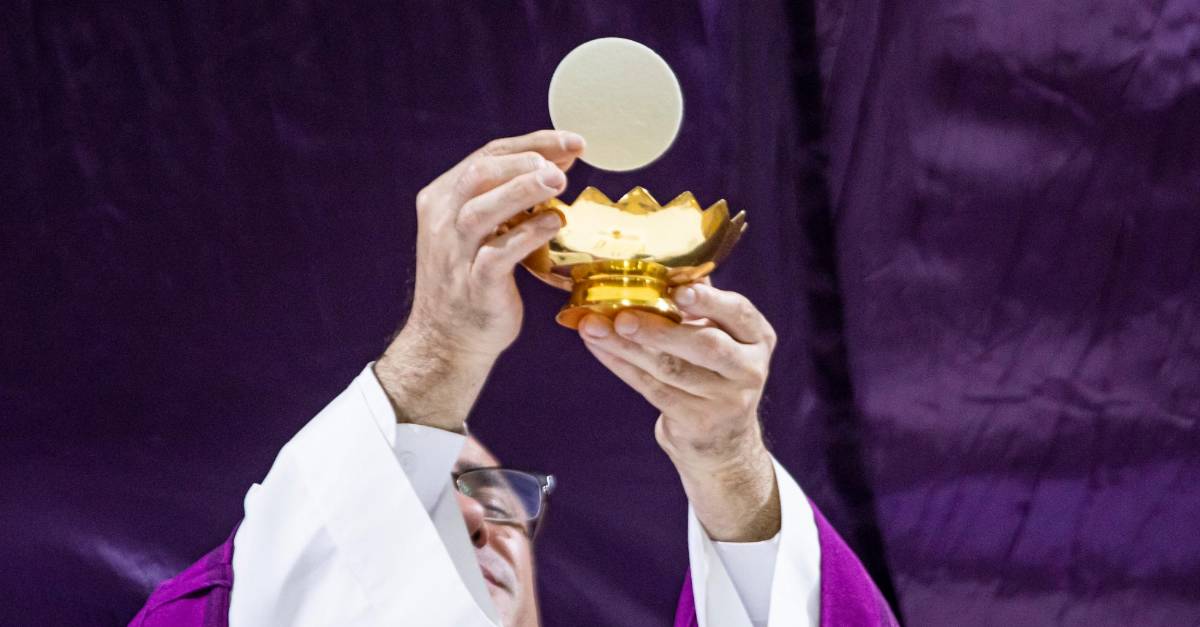 ¿De dónde viene la tradición de las hostias?