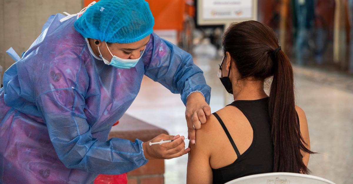 En estos puntos puede vacunarse contra el covid-19 en Medellín