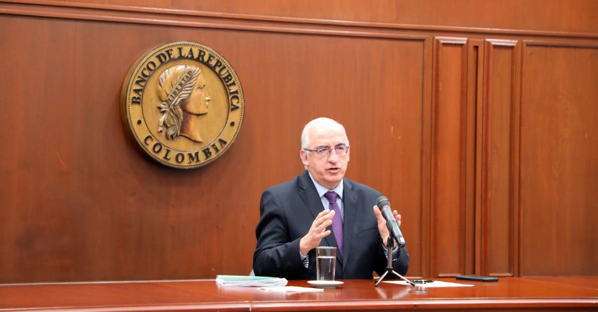 Aumentos de tasa de interés del BanRep frenan boom por créditos