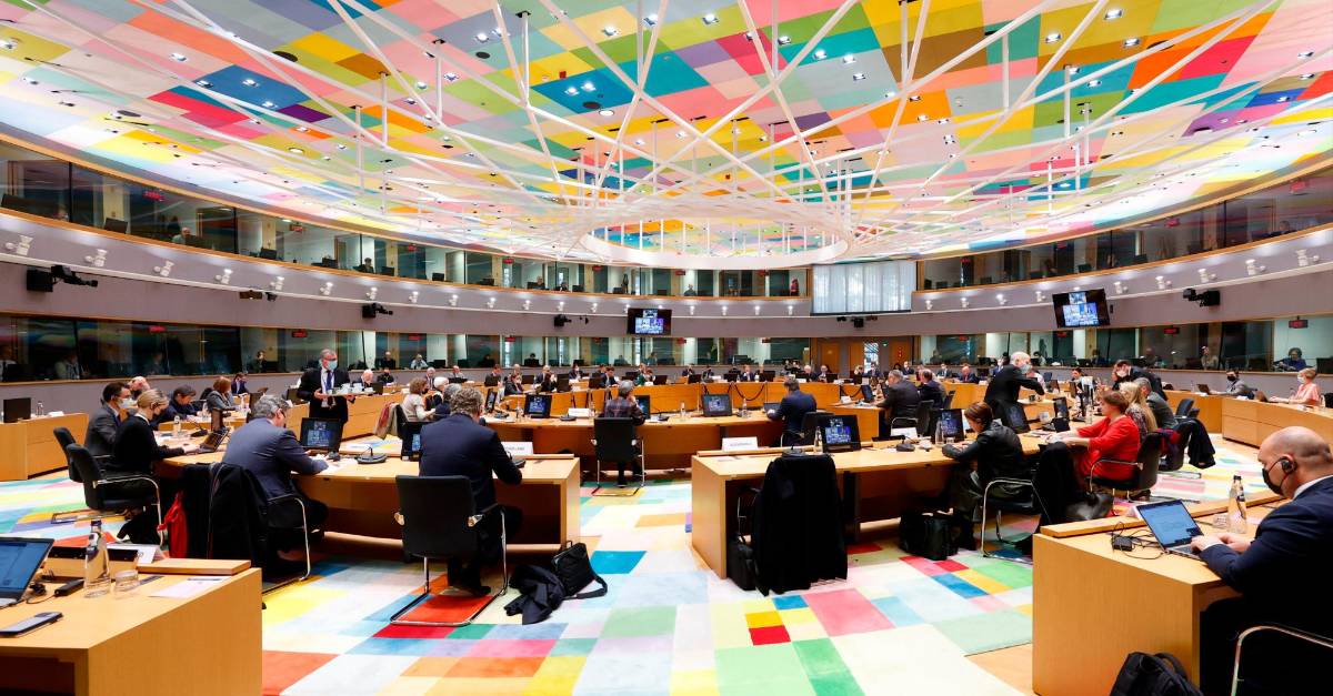 Unión Europea Acuerda Iniciar Proceso De Adhesión De Ucrania Moldavia