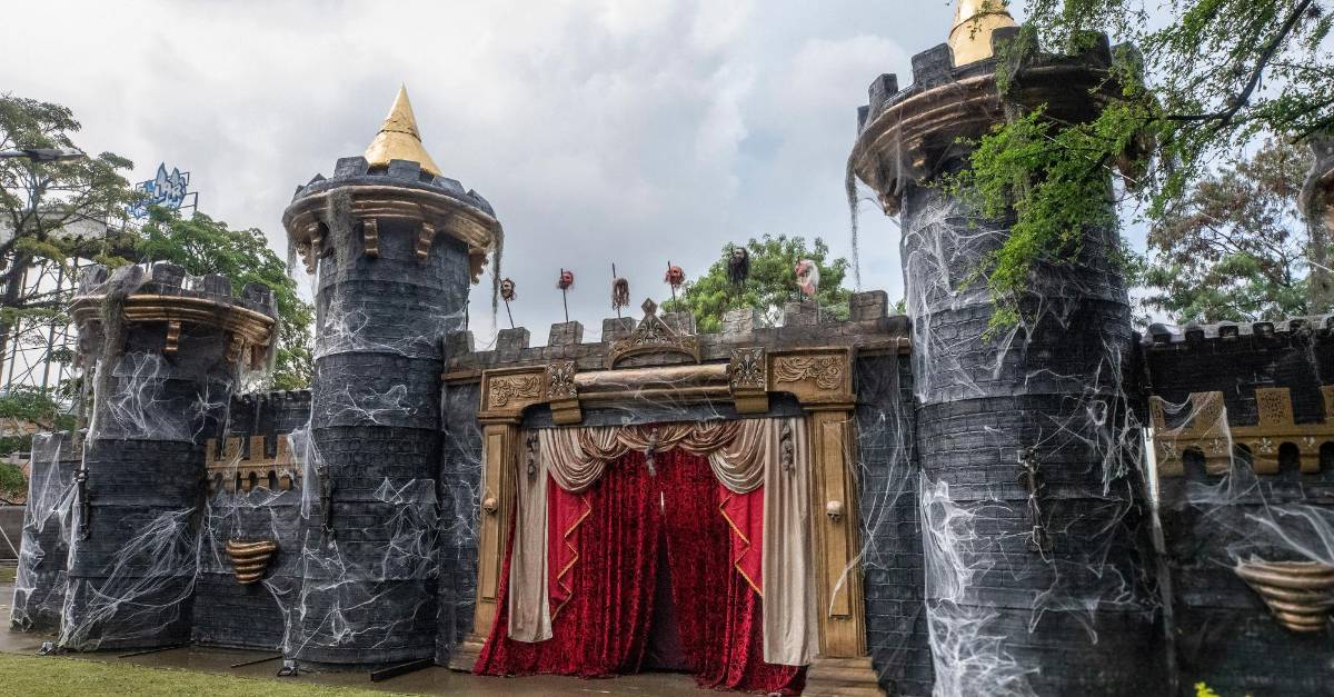 Ármese de valor para recorrer el castillo del terror