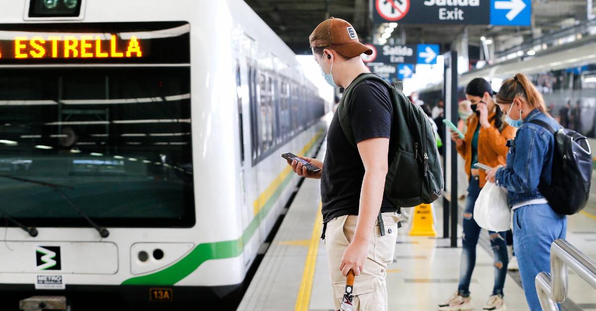 Pilas: el metro amaneció con fallas; hay retrasos en la operación del sistema