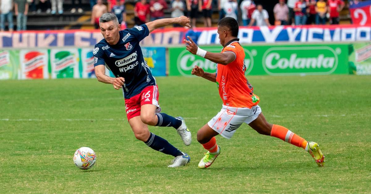 Daniel Torres, volante del DIM, dice que Dios, el fútbol y la familia le dan sentido a su vida