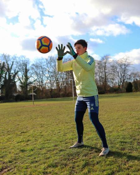 Alexei Rojas, el arquero colombiano que entrenó con el Arsenal