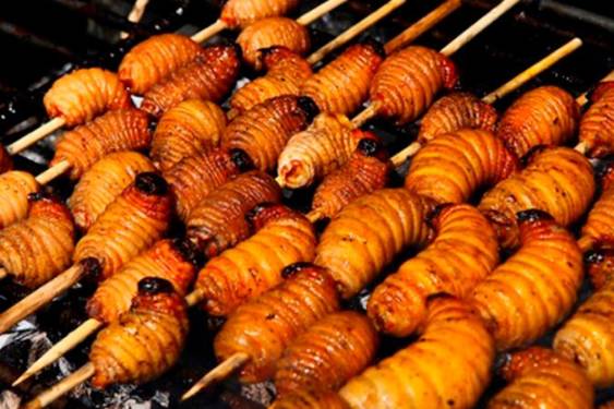 ¿Un cucarrón para el almuerzo?