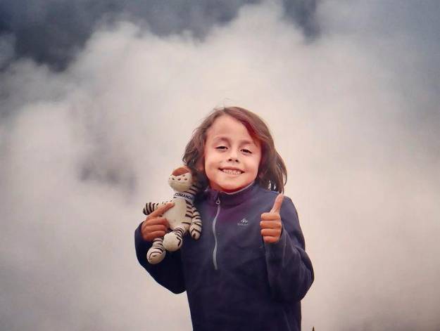 Súper Josué, un niño que escala cumbres y lucha por el planeta