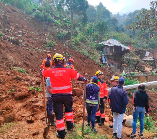 Bomberos encontraron el cadáver de una víctima de derrumbe en Bello