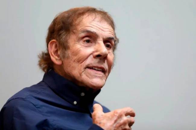 El artista David Manzur, a sus 93 años, sigue soñando con pintar el ...