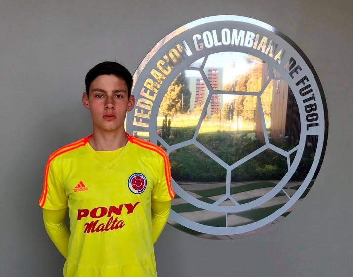 Alexei Rojas, el arquero colombiano que entrenó con el Arsenal