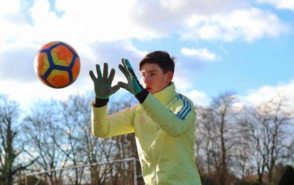 Alexei Rojas, el arquero colombiano que entrenó con el Arsenal