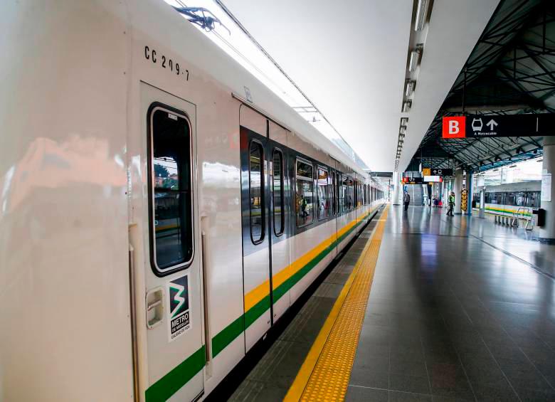 Metro restablece el servicio en Línea B tras problemas técnicos