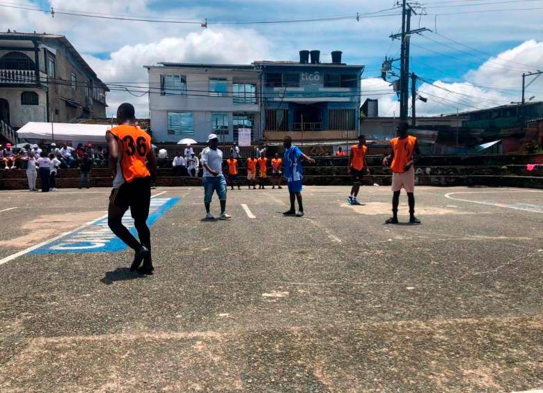 ¿Quiénes son Los Shottas y Los Espartanos, las bandas con las que Petro ...