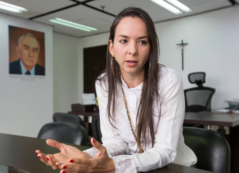 Cuota paisa en cargo clave de la Contraloría: los secretos del poder en De Buena Fuente