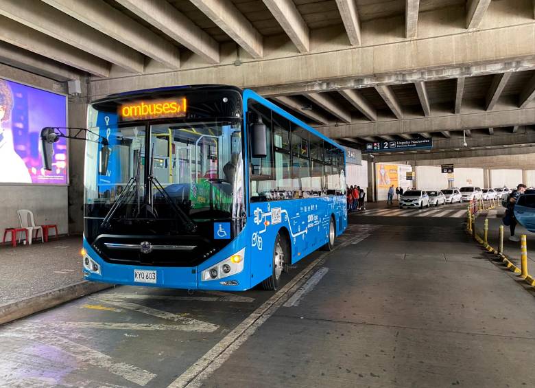 Arrancó piloto con bus eléctrico para cubrir la ruta entre Medellín y ...