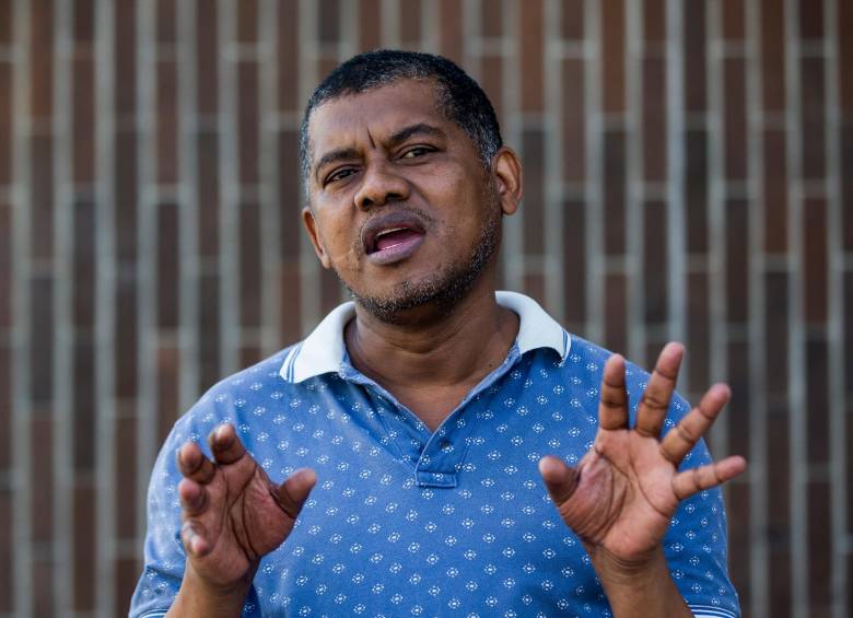 “Que muestren el video donde esgrimí el arma; todo es un montaje burdo ...