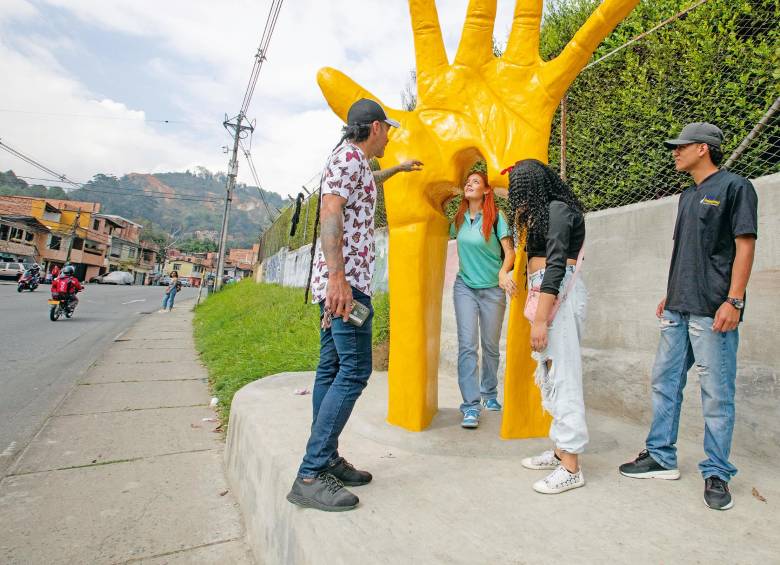 La comuna 13 no es solo Grafitour: hay otras 4 rutas para turistas