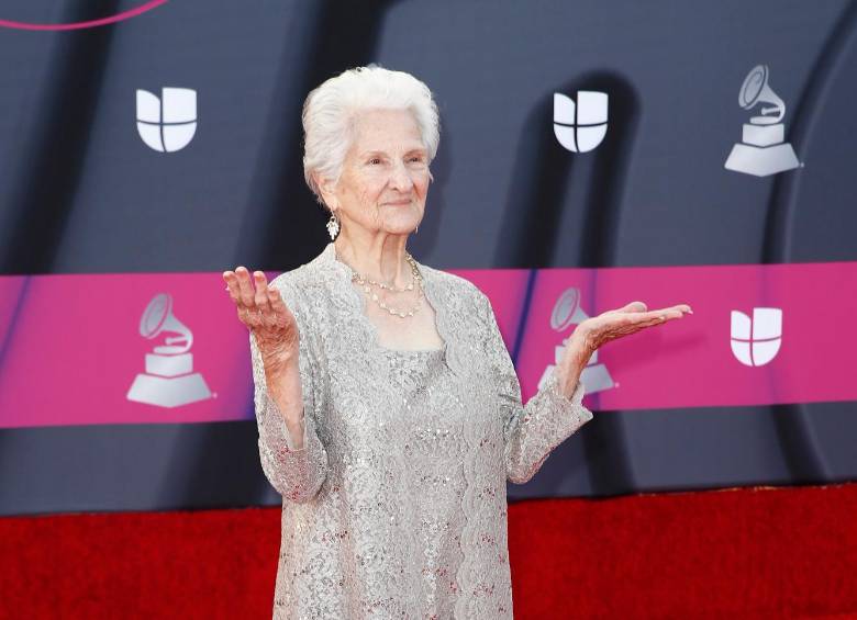 “Nunca es tarde”: Ángela Álvarez gana el Latin Grammy a Mejor nuevo ...