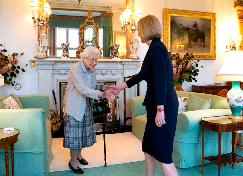 Murió la reina Isabel II a los 96 años, el adiós a la monarca más mediática