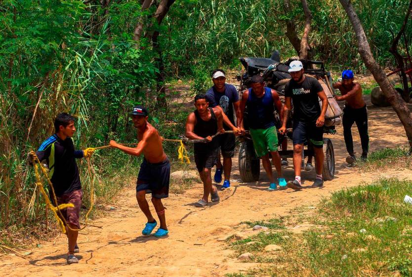 “Trocha es trocha”: los cargueros que mueven mercancías en la frontera ...