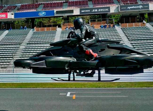 Video: Al mejor estilo de Star Wars presentan la moto voladora