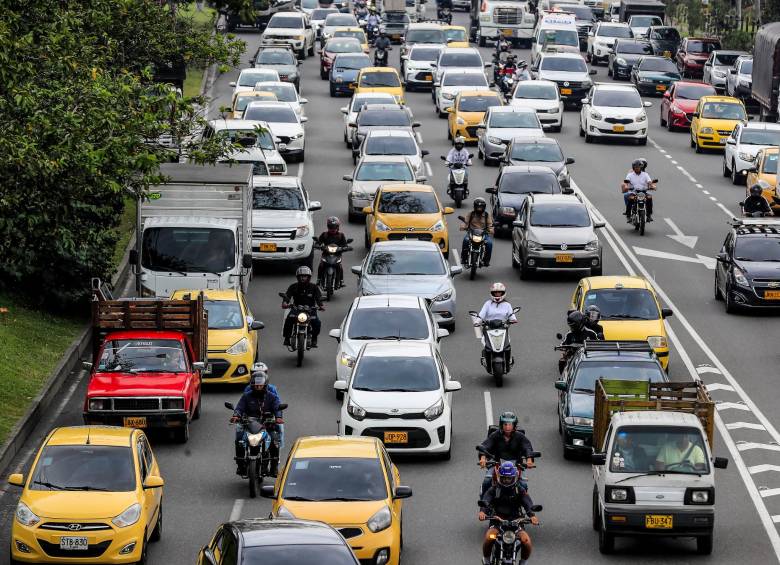¡Cuidado lo parten! Este es el pico y placa que rige en Medellín este ...