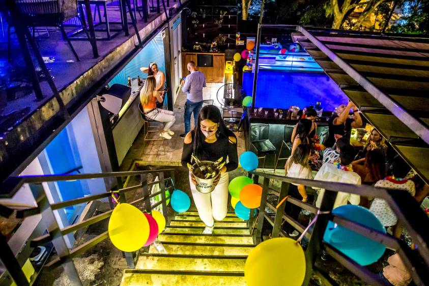 Bares y discotecas en Medellín podrán abrir hasta las 6:00 a.m.
