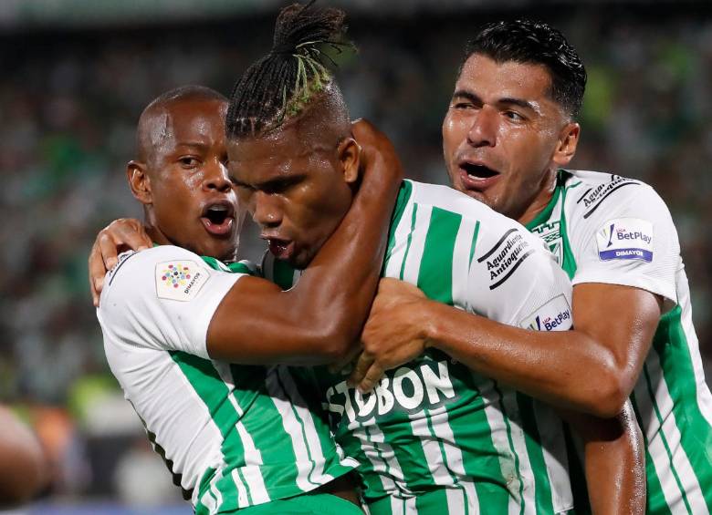 Video | ¡Grande Candelo! Marcó un golazo a 58 metros de distancia ante ...