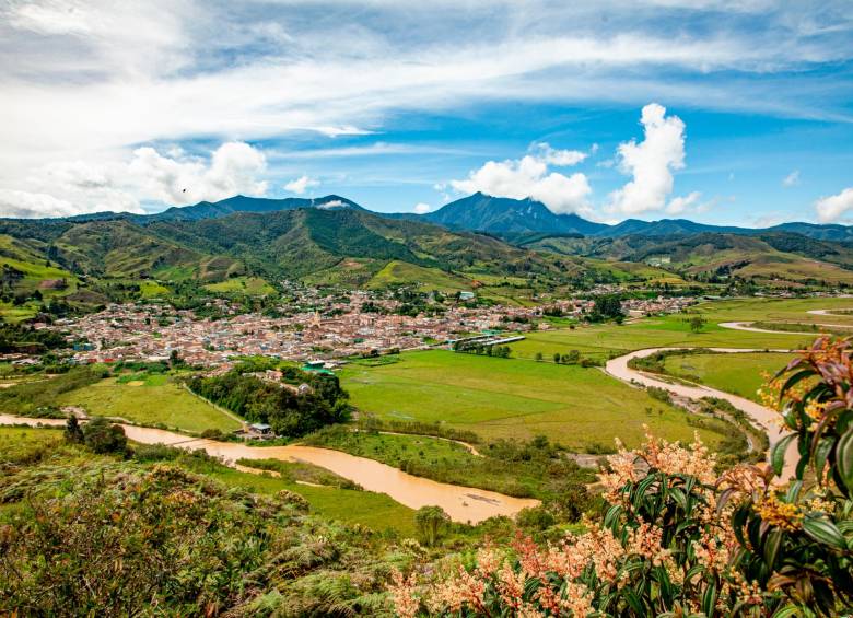 Correr 15 kilómetros por las calles de Urrao, otra forma de hacer turismo