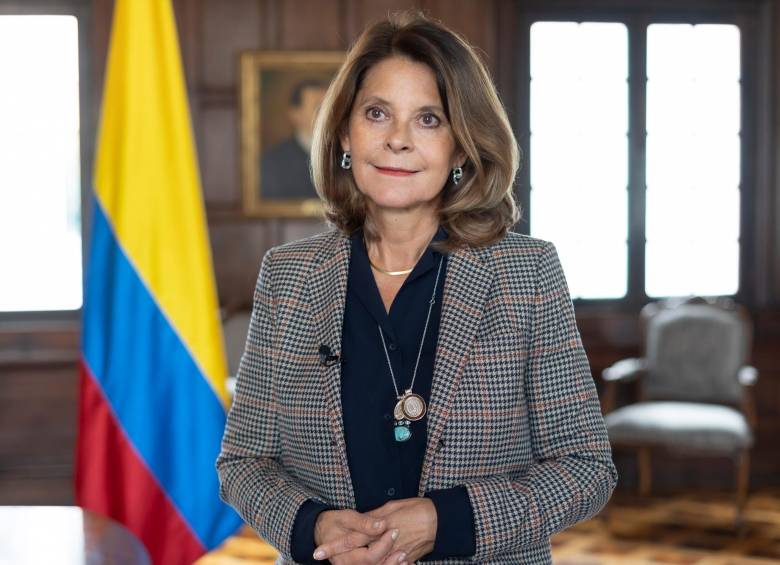 “No se puede pretender moldear las instituciones”: Marta Lucía Ramírez