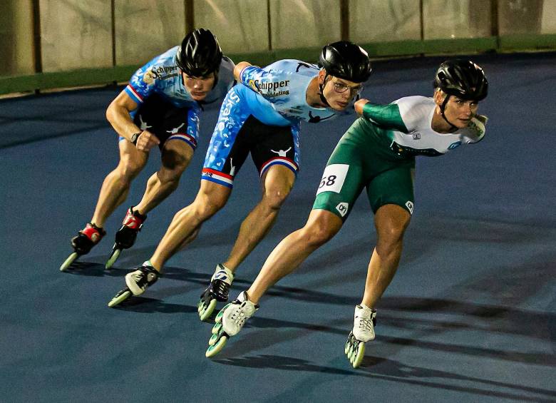 Irene Schouten, campeona olímpica de patinaje sobre hielo se entrena en ...