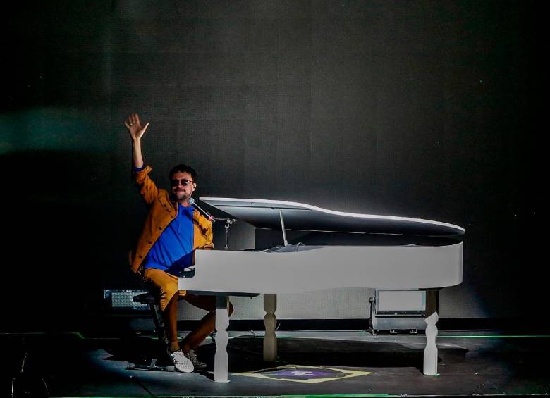 Cepeda, de cupido por Medellín: dos parejas se comprometieron en su ...