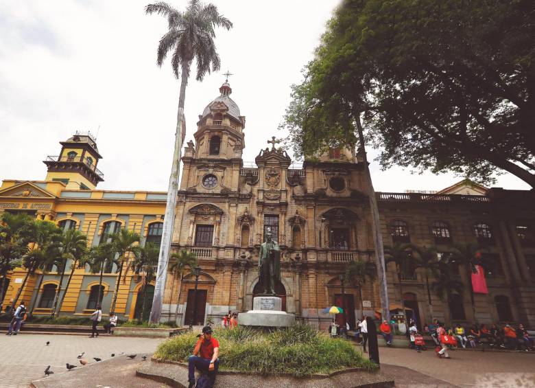 La cultura no duerme en la Plazuela San Ignacio