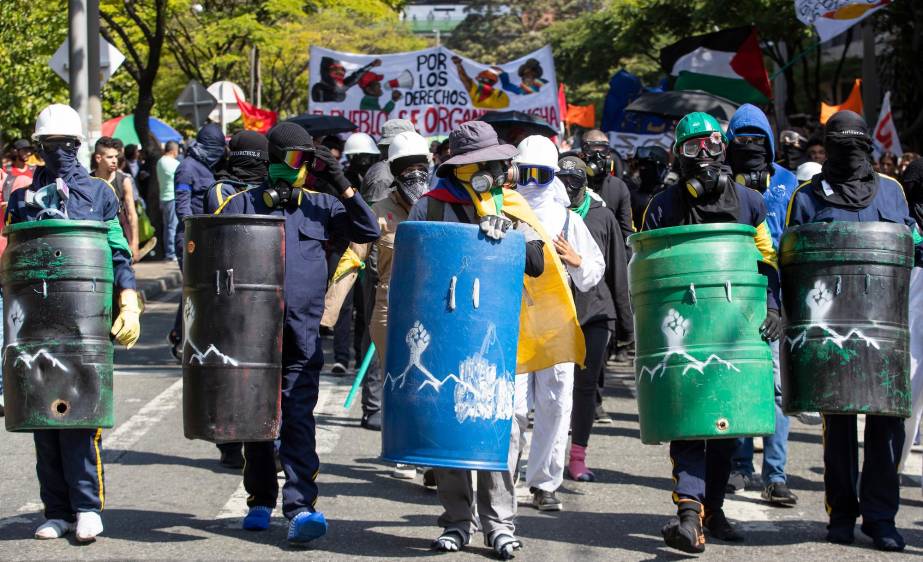 ¿Sueldo para gestores de paz y la Primera Línea? Crece la polémica