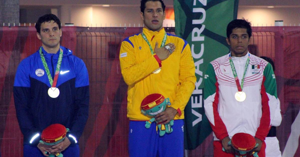 Omar Pinzón ganó oro e impuso récord en los Centroamericanos