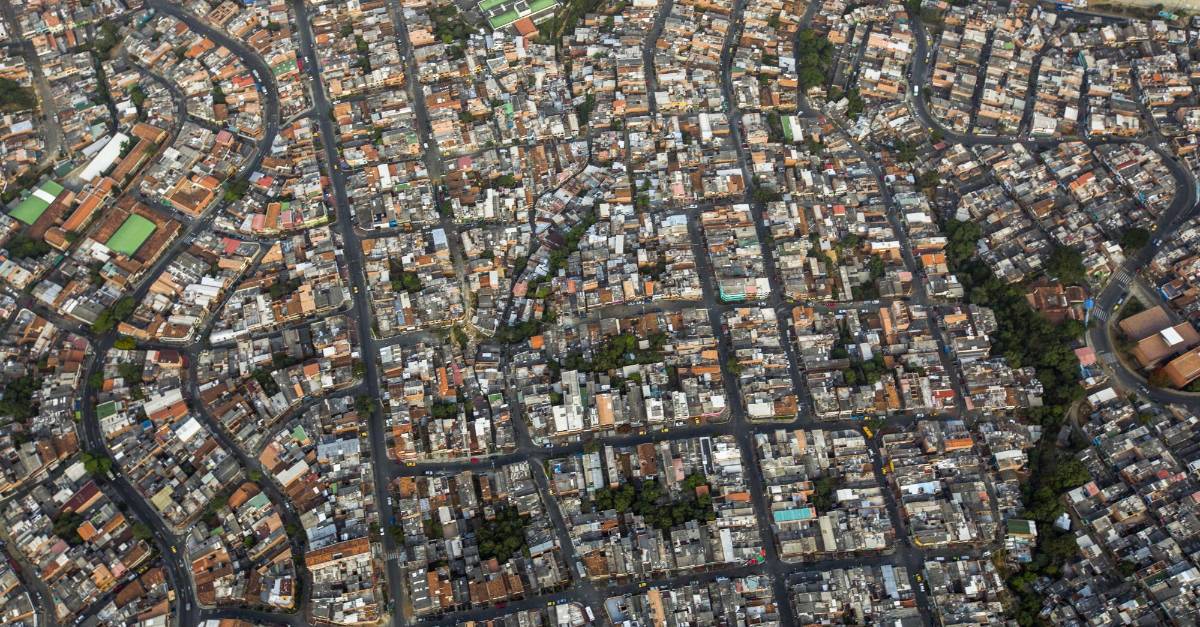Macrocefalia urbana pone en riesgo el futuro local