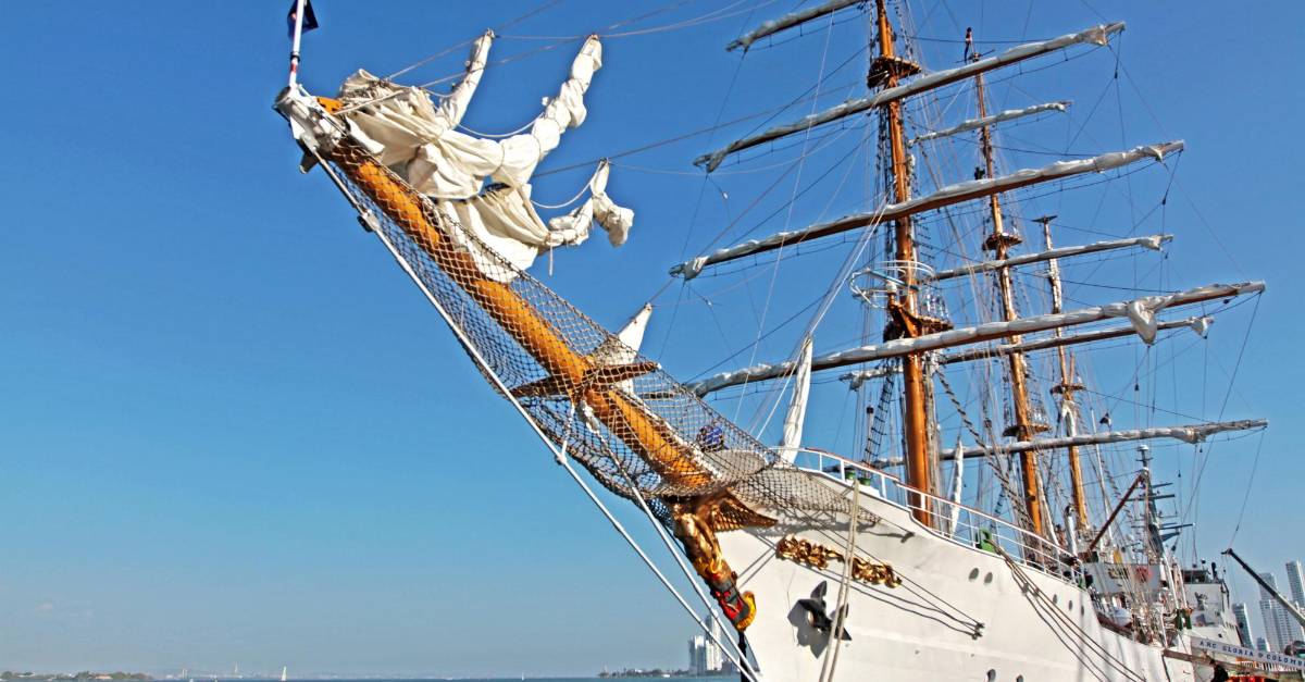 ARC Gloria, una embajada colombiana que navega por el mundo