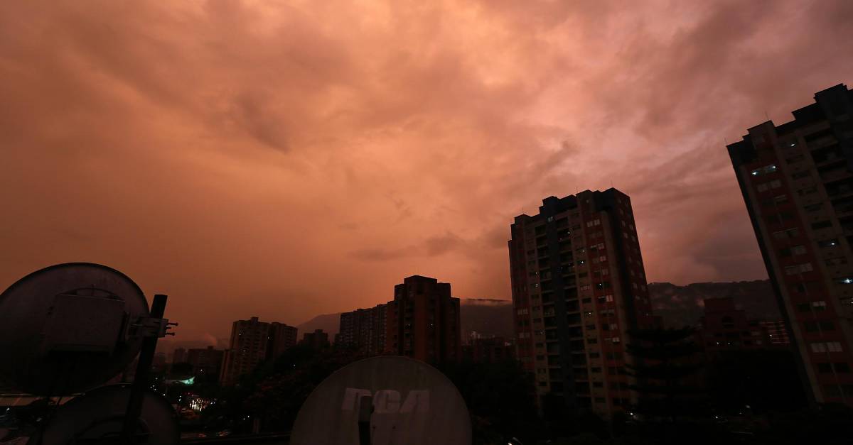 Medellín y su cielo de arreboles