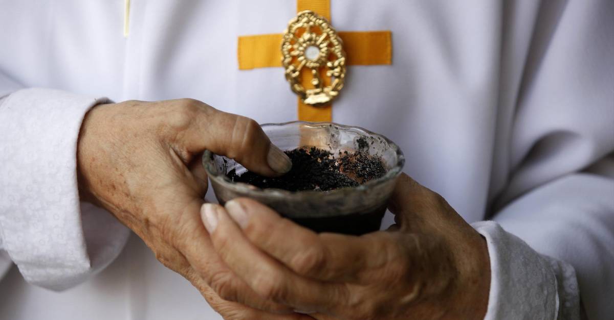 Cuaresma: ¿por qué en el miércoles de ceniza se pone una cruz?