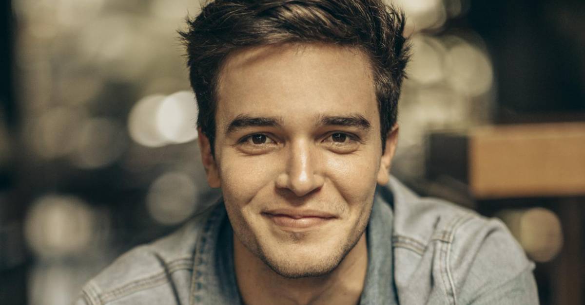 Alejandro Santamaria, la nueva voz pop de Colombia