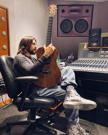 Juanes presenta el video de Mala Manera, su nueva canción