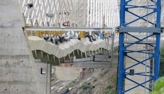 La crisis del Hisgaura, un puente que se volvió un acordeón