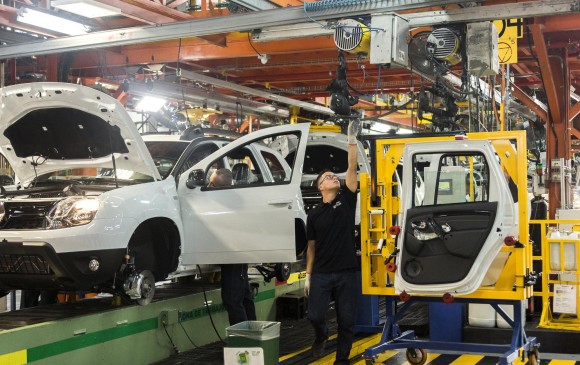 Sector automotriz presiona el acelerador por las rutas del comercio virtual