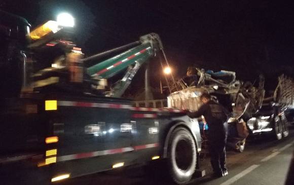 Volcamiento de camión generó congestión vehicular en la Autopista Norte