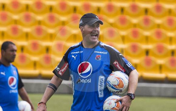 El DIM ratificó a Ismael Rescalvo como técnico